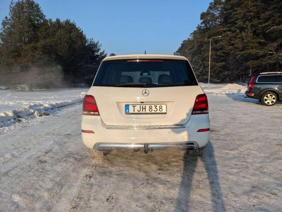 White Mercedes-Benz GLK 350 2013 in Kaunas, with an engine capacity of 2.99 L and mileage of 228 thousand km for 10400 €, photo 8 on AUTOMOTO.COM.LV