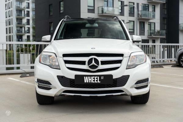White Mercedes-Benz GLK 350 2015 in Vilnius, with an engine capacity of 3.50 L and mileage of 163 thousand km for 11900 €, photo 8 on AUTOMOTO.COM.LV