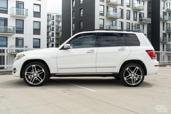 White Mercedes-Benz GLK 350 2015 in Vilnius, with an engine capacity of 3.50 L and mileage of 163 thousand km for 11900 €, photo 2 on AUTOMOTO.COM.LV