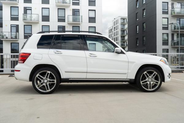 White Mercedes-Benz GLK 350 2015 in Vilnius, with an engine capacity of 3.50 L and mileage of 163 thousand km for 11900 €, photo 6 on AUTOMOTO.COM.LV
