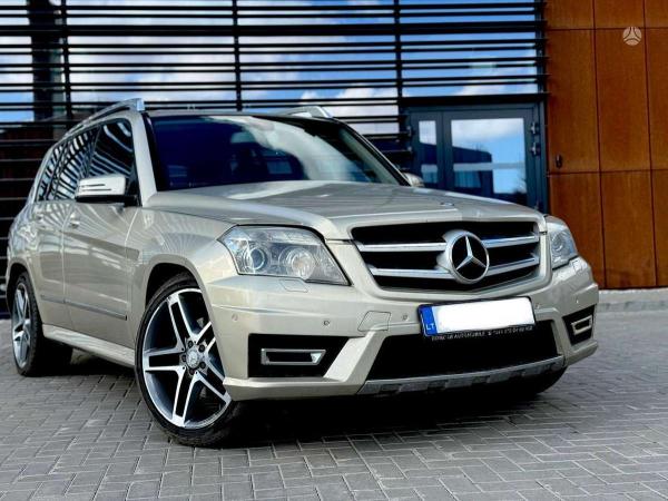 Yellow Mercedes-Benz GLK 350 2011 in Klaipeda, with an engine capacity of 0.00 L and mileage of 297 thousand km for 6550 €, photo 2 on AUTOMOTO.COM.LV
