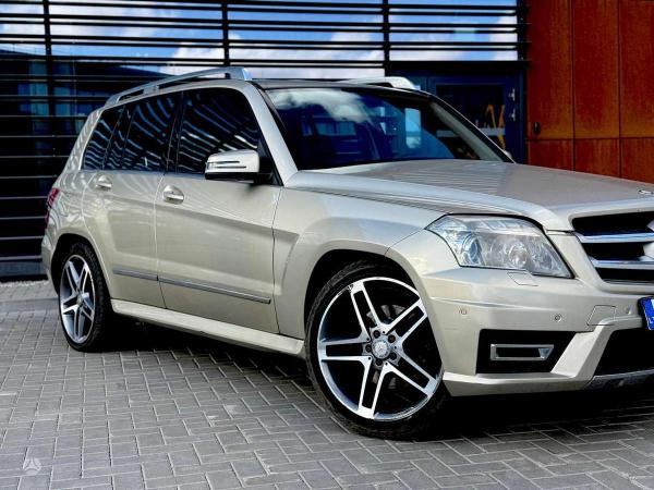 Yellow Mercedes-Benz GLK 350 2011 in Klaipeda, with an engine capacity of 0.00 L and mileage of 297 thousand km for 6550 €, photo 4 on AUTOMOTO.COM.LV