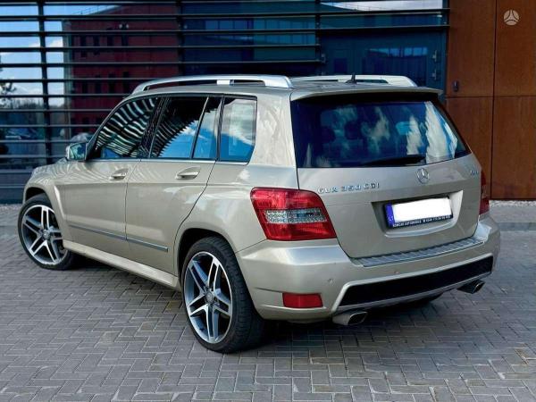Yellow Mercedes-Benz GLK 350 2011 in Klaipeda, with an engine capacity of 0.00 L and mileage of 297 thousand km for 6550 €, photo 7 on AUTOMOTO.COM.LV