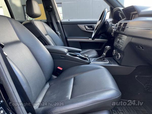 Melns Mercedes-Benz GLK-Class 2010 Tartu, ar dzinēja tilpumu 2.10 L un nobraukumu 380 tūkst. km par 6999 €, foto 5 vietnē AUTOMOTO.COM.LV