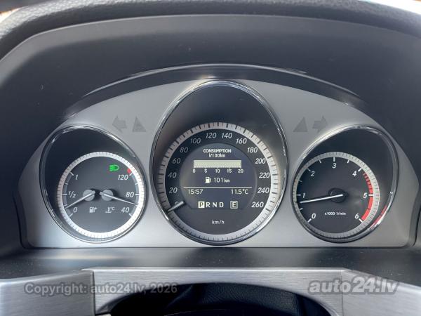 Melns Mercedes-Benz GLK-Class 2010 Tartu, ar dzinēja tilpumu 2.10 L un nobraukumu 380 tūkst. km par 6999 €, foto 10 vietnē AUTOMOTO.COM.LV