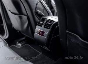 Melns Mercedes-Benz GLK-Class 2010 Tallina, ar dzinēja tilpumu 3.00 L un nobraukumu 318 tūkst. km par 8999 €, foto 22 vietnē AUTOMOTO.COM.LV