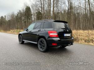 Black Mercedes-Benz GLK-Class 2009 in Parnu, with an engine capacity of 2.10 L and mileage of 209 thousand km for 9600 €, photo 5 on AUTOMOTO.COM.LV
