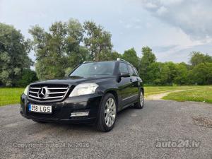 Black Mercedes-Benz GLK-Class 2010 in Paide, with an engine capacity of 3.00 L and mileage of 243 thousand km for 8600 €, photo 3 on AUTOMOTO.COM.LV