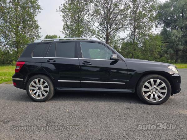 Black Mercedes-Benz GLK-Class 2010 in Paide, with an engine capacity of 3.00 L and mileage of 243 thousand km for 8600 €, photo 4 on AUTOMOTO.COM.LV
