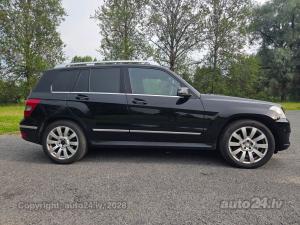 Black Mercedes-Benz GLK-Class 2010 in Paide, with an engine capacity of 3.00 L and mileage of 243 thousand km for 8600 €, photo 5 on AUTOMOTO.COM.LV