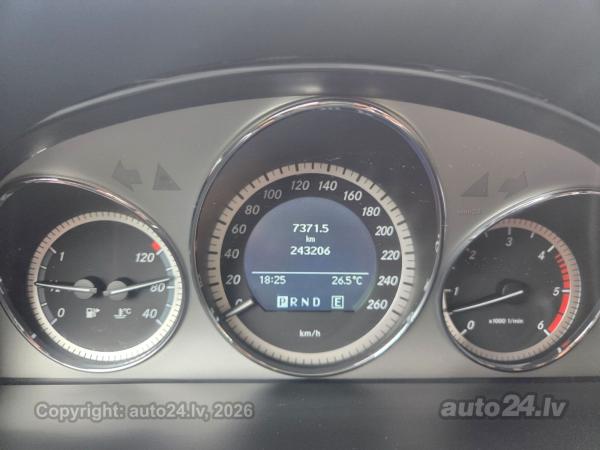 Black Mercedes-Benz GLK-Class 2010 in Paide, with an engine capacity of 3.00 L and mileage of 243 thousand km for 8600 €, photo 9 on AUTOMOTO.COM.LV