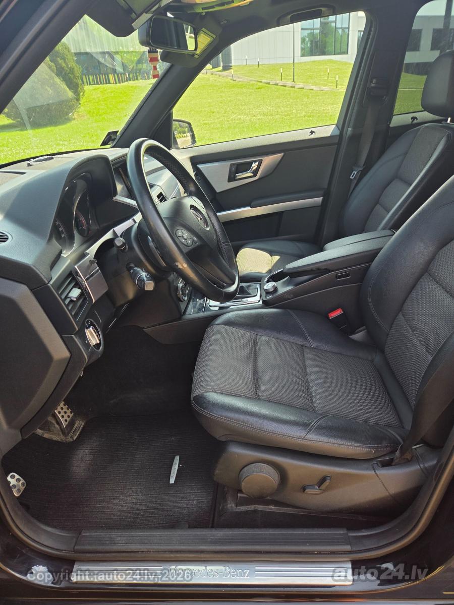 Black Mercedes-Benz GLK-Class 2010 in Paide, with an engine capacity of 3.00 L and mileage of 243 thousand km for 8600 €, photo 11 on AUTOMOTO.COM.LV
