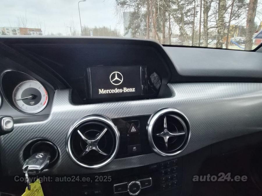 Melns Mercedes-Benz GLK-Class 2014 Tallina, ar dzinēja tilpumu 2.20 L un nobraukumu 212 tūkst. km par 15990 €, foto 22 vietnē AUTOMOTO.COM.LV