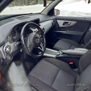 Black Mercedes-Benz GLK-Class 2015 in Tallinn, with an engine capacity of 2.10 L and mileage of 310 thousand km for 15000 €, photo 2 on AUTOMOTO.COM.LV