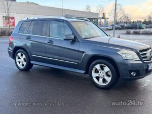 Zils Mercedes-Benz GLK-Class 2009 Tallina, ar dzinēja tilpumu 3.00 L un nobraukumu 409 tūkst. km par 6500 €, foto  vietnē AUTOMOTO.COM.LV