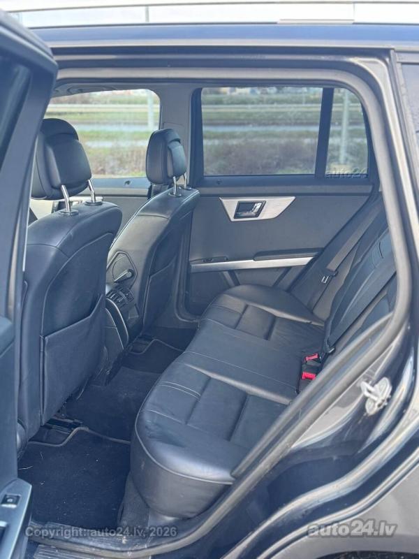 Zils Mercedes-Benz GLK-Class 2009 Tallina, ar dzinēja tilpumu 3.00 L un nobraukumu 409 tūkst. km par 6500 €, foto 3 vietnē AUTOMOTO.COM.LV