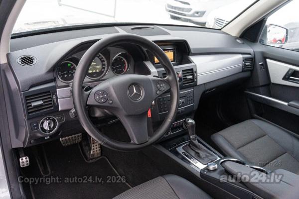 Pelēks Mercedes-Benz GLK-Class 2011 Tallina, ar dzinēja tilpumu 2.20 L un nobraukumu 260 tūkst. km par 10500 €, foto 11 vietnē AUTOMOTO.COM.LV