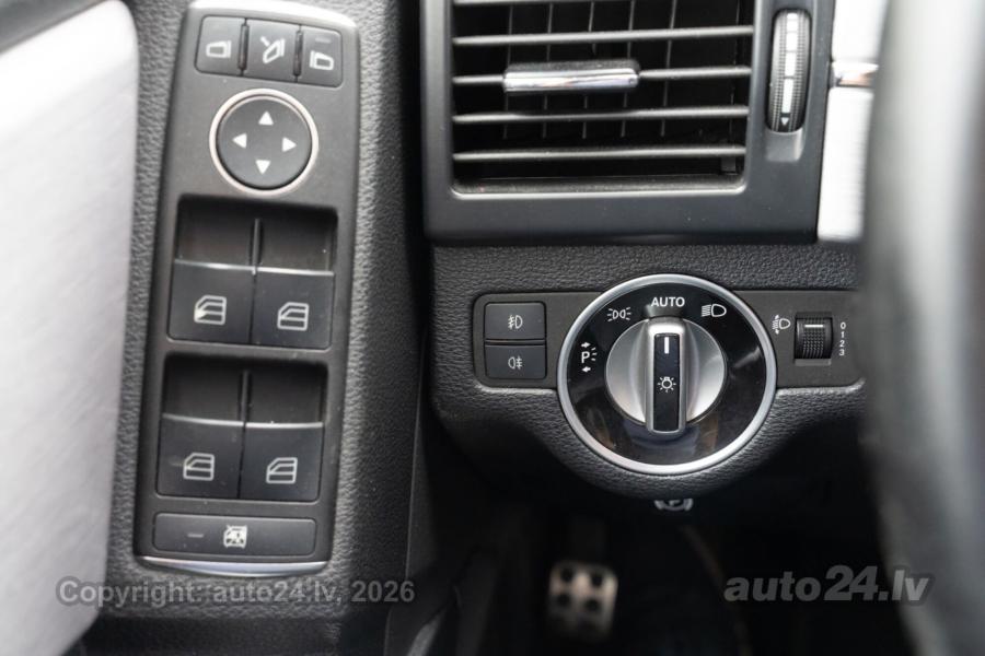 Grey Mercedes-Benz GLK-Class 2012 in Tallinn, with an engine capacity of 2.20 L and mileage of 283 thousand km for 9900 €, photo 18 on AUTOMOTO.COM.LV