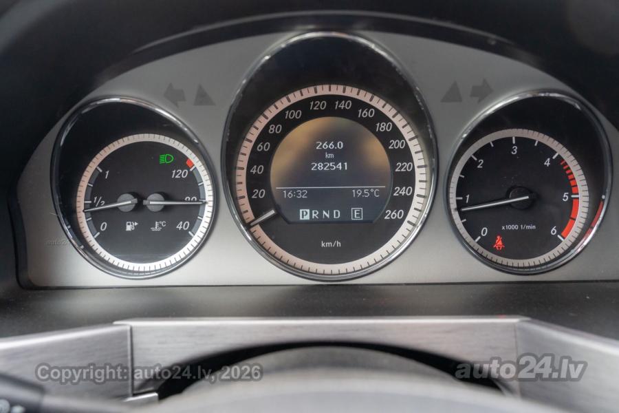 Grey Mercedes-Benz GLK-Class 2012 in Tallinn, with an engine capacity of 2.20 L and mileage of 283 thousand km for 9900 €, photo 19 on AUTOMOTO.COM.LV