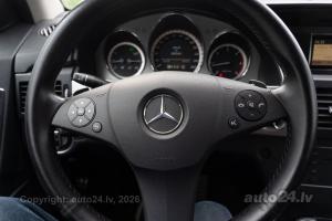 Grey Mercedes-Benz GLK-Class 2012 in Tallinn, with an engine capacity of 2.20 L and mileage of 283 thousand km for 9900 €, photo 20 on AUTOMOTO.COM.LV