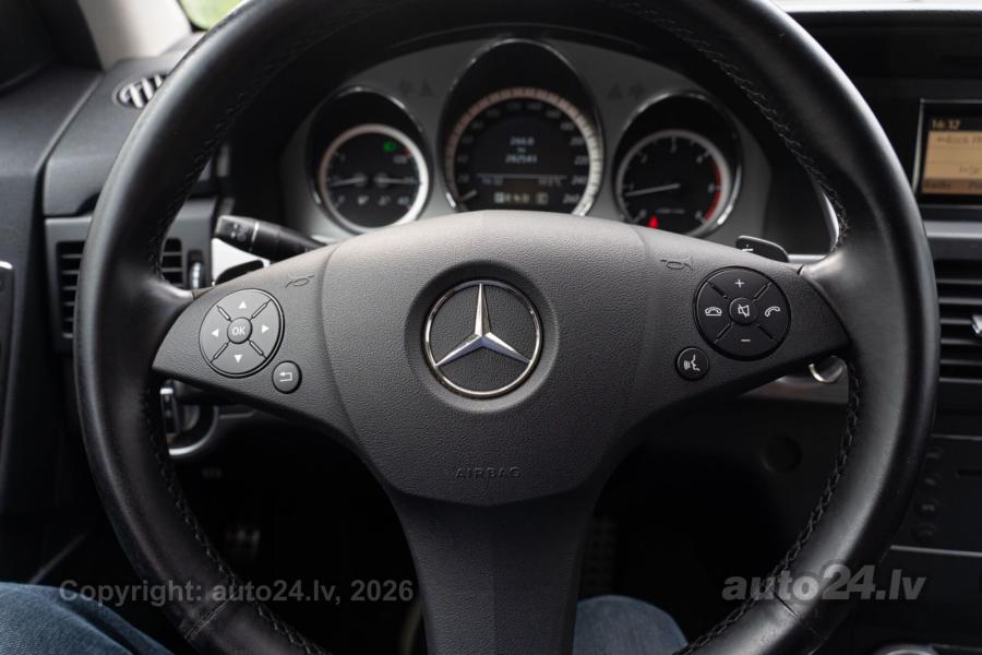 Grey Mercedes-Benz GLK-Class 2012 in Tallinn, with an engine capacity of 2.20 L and mileage of 283 thousand km for 9900 €, photo 20 on AUTOMOTO.COM.LV