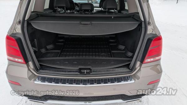 Grey Mercedes-Benz GLK-Class 2013 in Tallinn, with an engine capacity of 2.10 L and mileage of 178 thousand km for 13900 €, photo 8 on AUTOMOTO.COM.LV