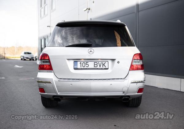Pelēks Mercedes-Benz GLK-Class 2009 Tallina, ar dzinēja tilpumu 3.00 L un nobraukumu 359 tūkst. km par 7490 €, foto 5 vietnē AUTOMOTO.COM.LV