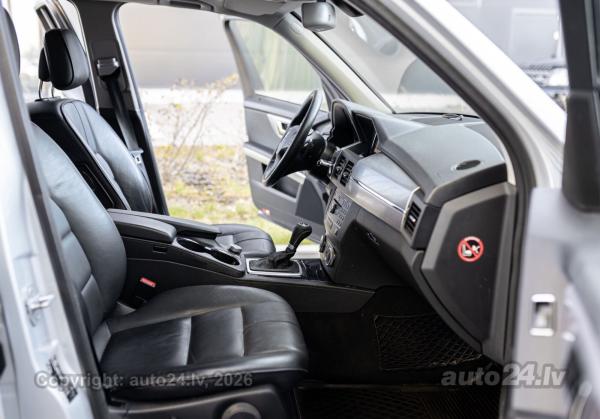 Pelēks Mercedes-Benz GLK-Class 2009 Tallina, ar dzinēja tilpumu 3.00 L un nobraukumu 359 tūkst. km par 7490 €, foto 10 vietnē AUTOMOTO.COM.LV