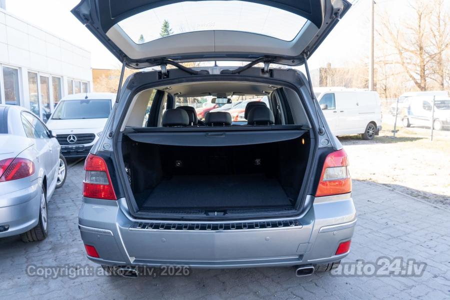 Pelēks Mercedes-Benz GLK-Class 2012 Tallina, ar dzinēja tilpumu 2.20 L un nobraukumu 282 tūkst. km par 10700 €, foto 12 vietnē AUTOMOTO.COM.LV
