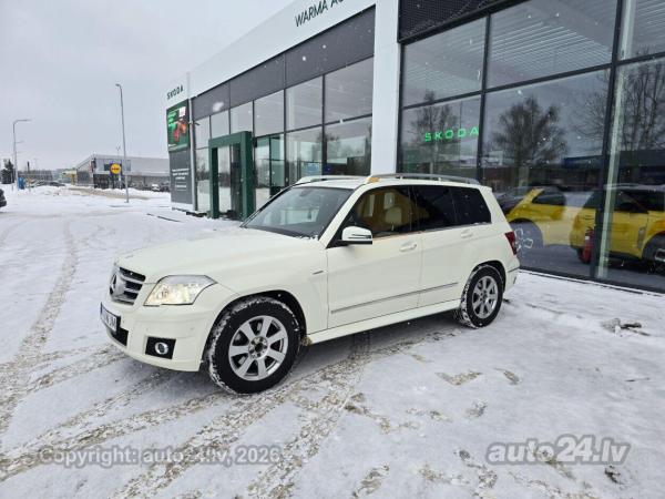 White Mercedes-Benz GLK-Class 2008 in Tallinn, with an engine capacity of 3.00 L and mileage of 284 thousand km for 9500 €, photo 2 on AUTOMOTO.COM.LV