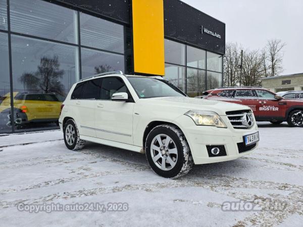 White Mercedes-Benz GLK-Class 2008 in Tallinn, with an engine capacity of 3.00 L and mileage of 284 thousand km for 9500 €, photo 3 on AUTOMOTO.COM.LV