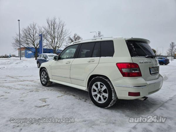 White Mercedes-Benz GLK-Class 2008 in Tallinn, with an engine capacity of 3.00 L and mileage of 284 thousand km for 9500 €, photo 6 on AUTOMOTO.COM.LV