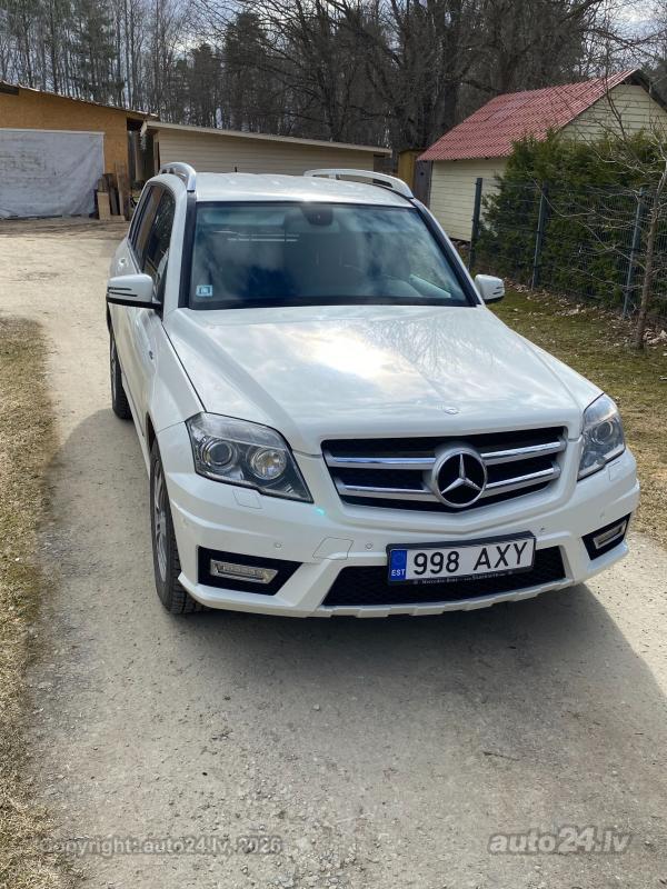 White Mercedes-Benz GLK-Class 2012 in Tallinn, with an engine capacity of 2.10 L and mileage of 300 thousand km for 8288 €, photo 3 on AUTOMOTO.COM.LV