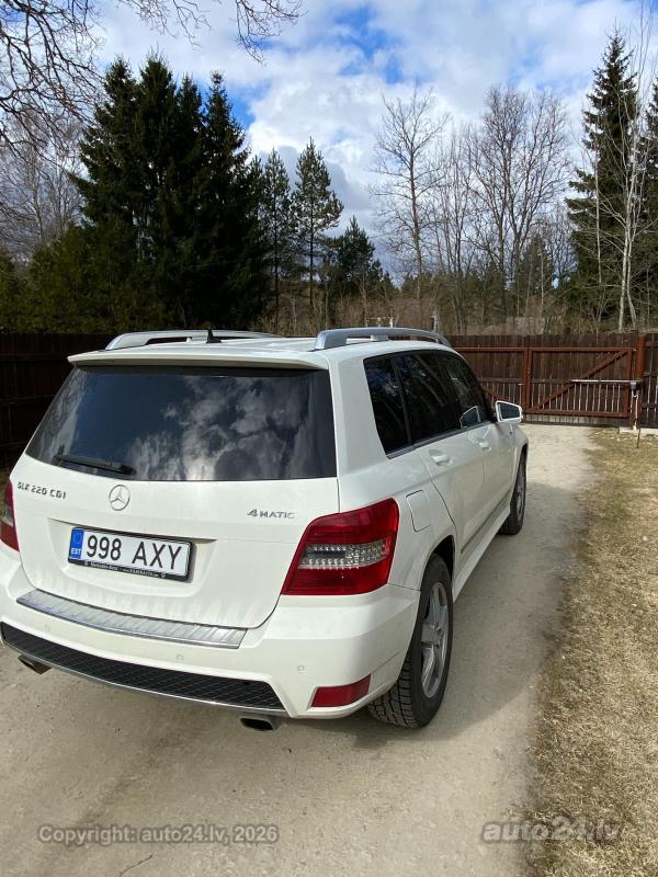 White Mercedes-Benz GLK-Class 2012 in Tallinn, with an engine capacity of 2.10 L and mileage of 300 thousand km for 8288 €, photo 7 on AUTOMOTO.COM.LV