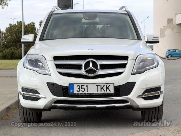 White Mercedes-Benz GLK-Class 2013 in Tallinn, with an engine capacity of 2.10 L and mileage of 94 thousand km for 18000 €, photo 4 on AUTOMOTO.COM.LV