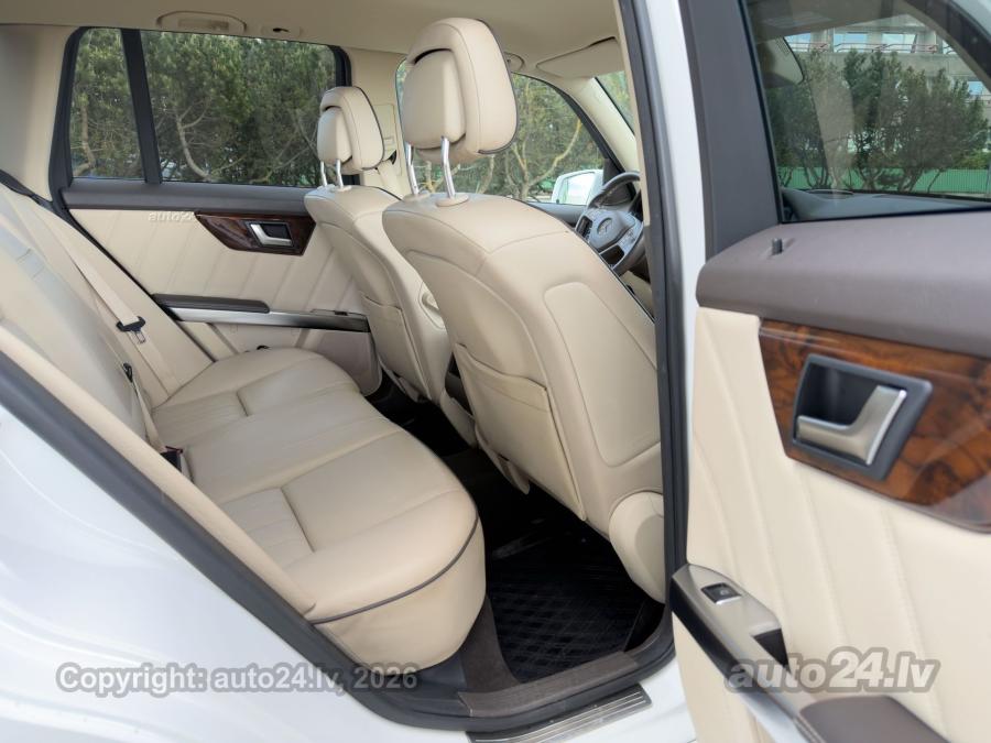 Balts Mercedes-Benz GLK-Class 2013 Tallina, ar dzinēja tilpumu 2.10 L un nobraukumu 94 tūkst. km par 18000 €, foto 13 vietnē AUTOMOTO.COM.LV