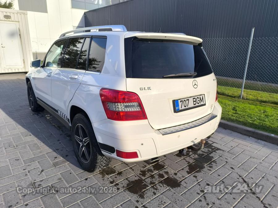 Balts Mercedes-Benz GLK-Class 2011 Tallina, ar dzinēja tilpumu 2.10 L un nobraukumu 0 tūkst. km par 8800 €, foto 8 vietnē AUTOMOTO.COM.LV