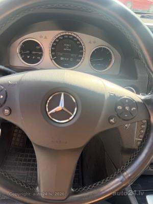 Balts Mercedes-Benz GLK-Class 2012 Tallina, ar dzinēja tilpumu 2.10 L un nobraukumu 369 tūkst. km par 6500 €, foto 14 vietnē AUTOMOTO.COM.LV