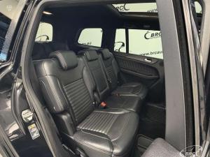 Black Mercedes-Benz GLS 350 2016 in Vilnius, with an engine capacity of 2.99 L and mileage of 334 thousand km for 31200 €, photo 13 on AUTOMOTO.COM.LV