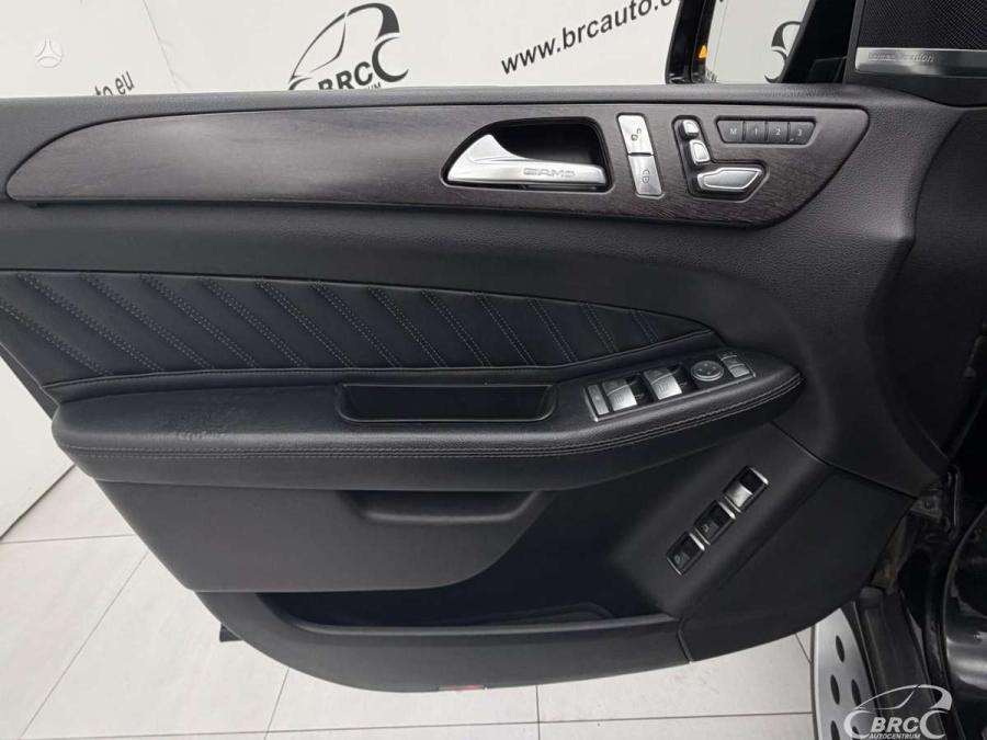 Black Mercedes-Benz GLS 350 2016 in Vilnius, with an engine capacity of 2.99 L and mileage of 334 thousand km for 31200 €, photo 26 on AUTOMOTO.COM.LV