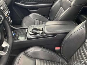 Black Mercedes-Benz GLS 350 2016 in Vilnius, with an engine capacity of 2.99 L and mileage of 334 thousand km for 31200 €, photo 30 on AUTOMOTO.COM.LV