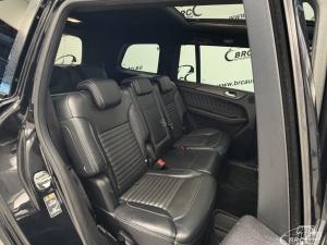 Black Mercedes-Benz GLS 350 2016 in Avizieniai, with an engine capacity of 3.00 L and mileage of 334 thousand km for 31200 €, photo 12 on AUTOMOTO.COM.LV