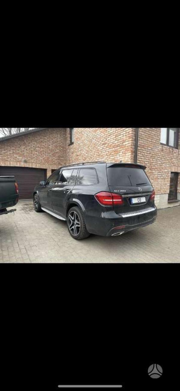 Black Mercedes-Benz GLS 350 2017 in Kretinga, with an engine capacity of 2.99 L and mileage of 137 thousand km for 41500 €, photo 2 on AUTOMOTO.COM.LV