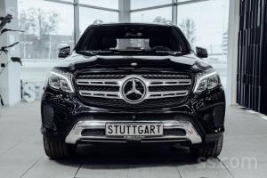 Melns Mercedes-Benz GLS 350 2017 Rīga, ar dzinēja tilpumu 3.00 L un nobraukumu 116 tūkst. km par 39000 €, foto 3 vietnē AUTOMOTO.COM.LV