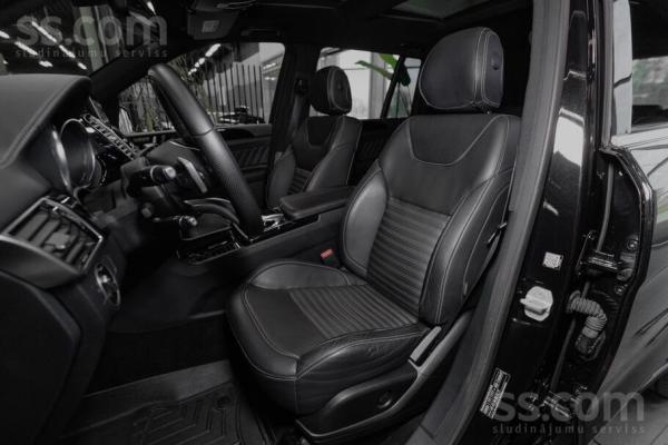 Black Mercedes-Benz GLS 350 2017 in Riga, with an engine capacity of 3.00 L and mileage of 116 thousand km for 39000 €, photo 8 on AUTOMOTO.COM.LV