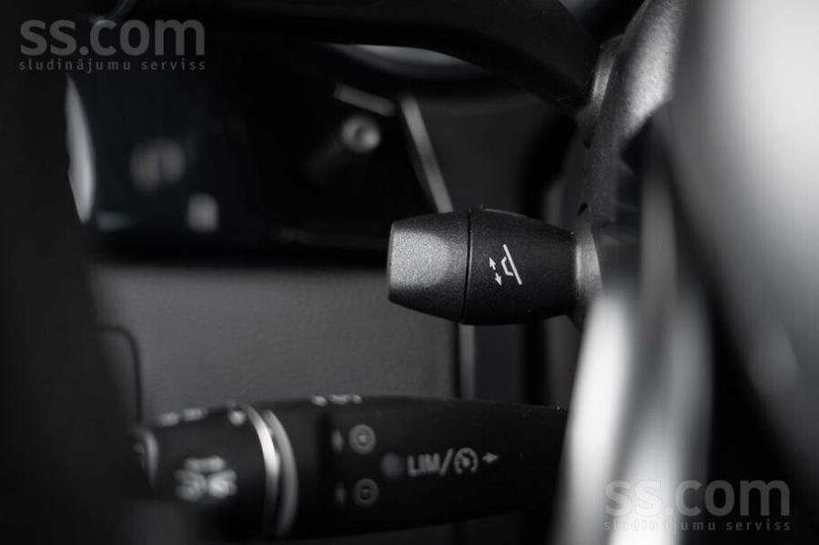 Melns Mercedes-Benz GLS 350 2017 Rīga, ar dzinēja tilpumu 3.00 L un nobraukumu 116 tūkst. km par 39000 €, foto 14 vietnē AUTOMOTO.COM.LV