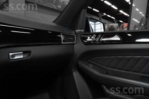 Melns Mercedes-Benz GLS 350 2017 Rīga, ar dzinēja tilpumu 3.00 L un nobraukumu 116 tūkst. km par 39000 €, foto 23 vietnē AUTOMOTO.COM.LV