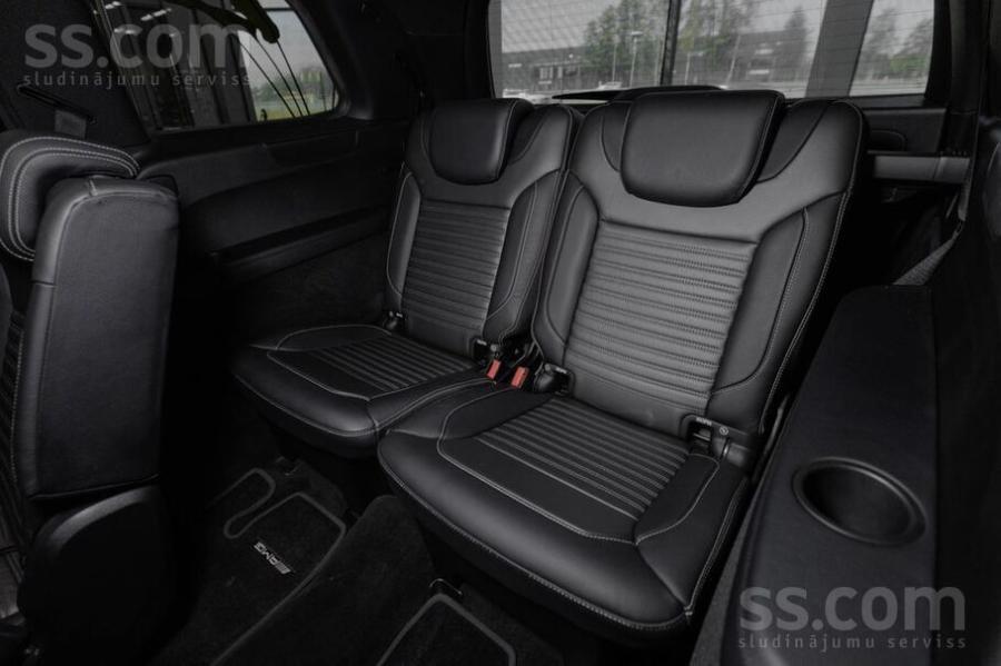 Melns Mercedes-Benz GLS 350 2017 Rīga, ar dzinēja tilpumu 3.00 L un nobraukumu 116 tūkst. km par 39000 €, foto 25 vietnē AUTOMOTO.COM.LV