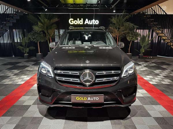 Black Mercedes-Benz GLS 350 2017 in Vilnius, with an engine capacity of 2.99 L and mileage of 132 thousand km for 43500 €, photo 3 on AUTOMOTO.COM.LV