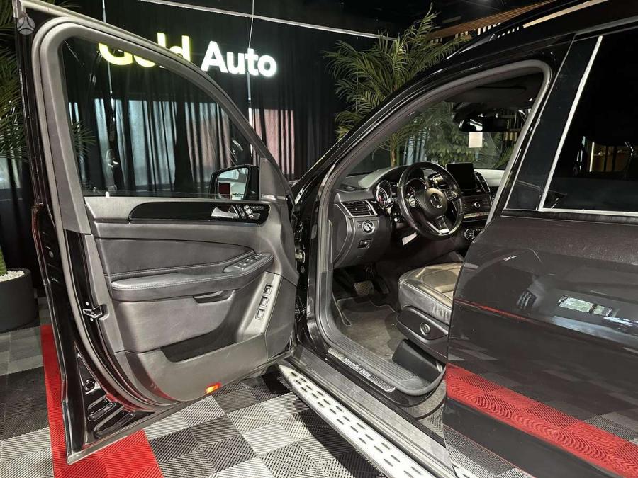Melns Mercedes-Benz GLS 350 2017 Viļņa, ar dzinēja tilpumu 2.99 L un nobraukumu 132 tūkst. km par 43500 €, foto 13 vietnē AUTOMOTO.COM.LV